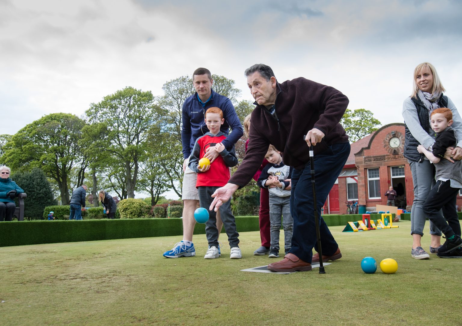 Stirling Bowling Club – Lawn Bowling in the Heart of Historic Stirling