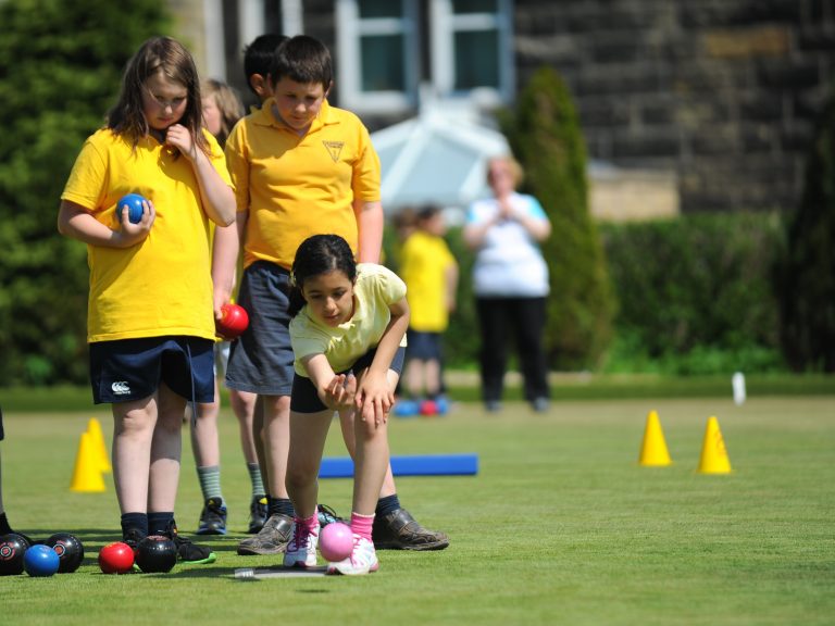 Stirling Bowling Club – Lawn Bowling in the Heart of Historic Stirling